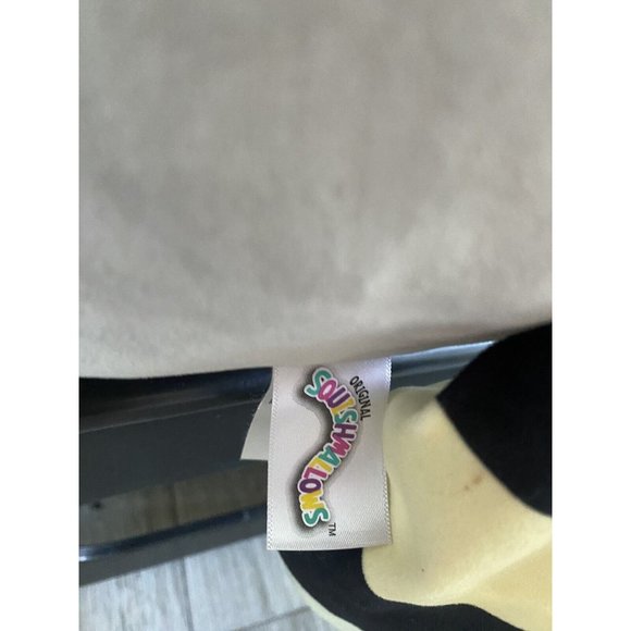 Kellytoy | Toys | Squishmallow Max Racoon 6 Gray With Rainbow Belly 220 ...